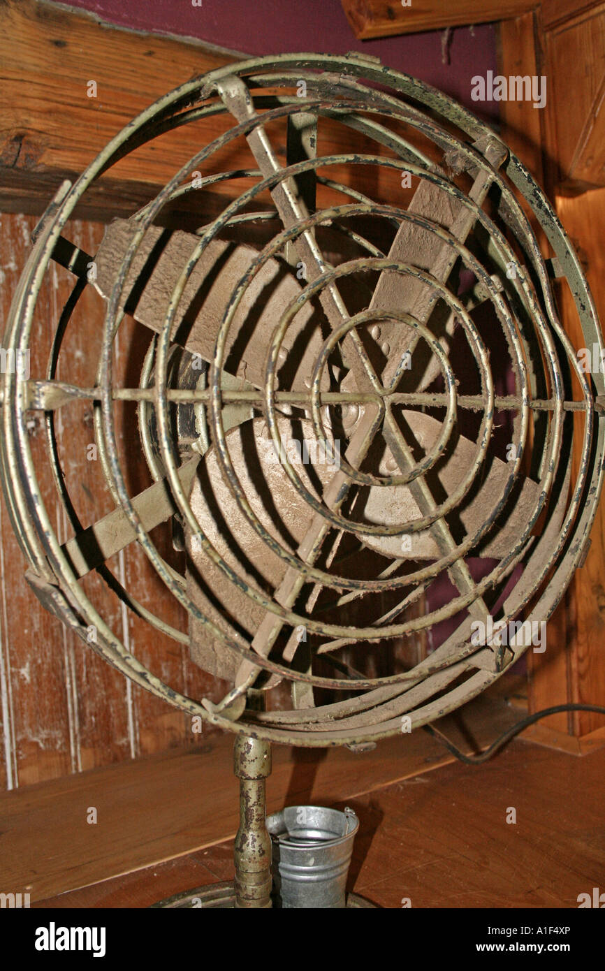 Antique metal fan hi-res stock photography and images - Alamy