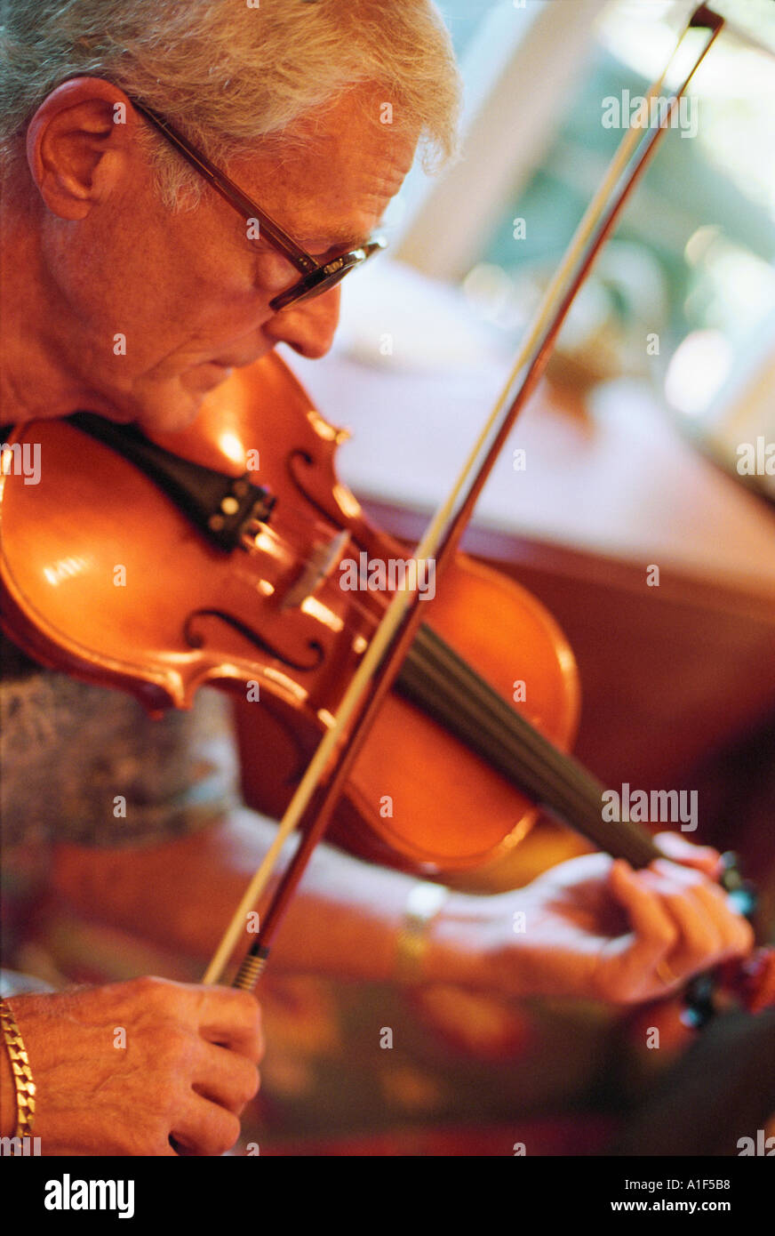 Chamber music group hi-res stock photography and images - Alamy