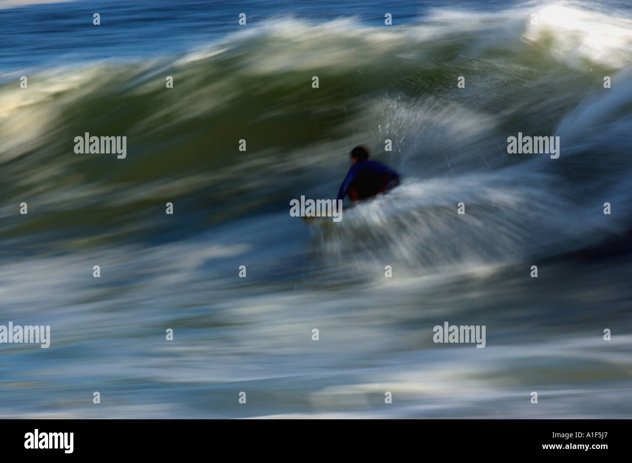 White boy surfer hi-res stock photography and images - Alamy