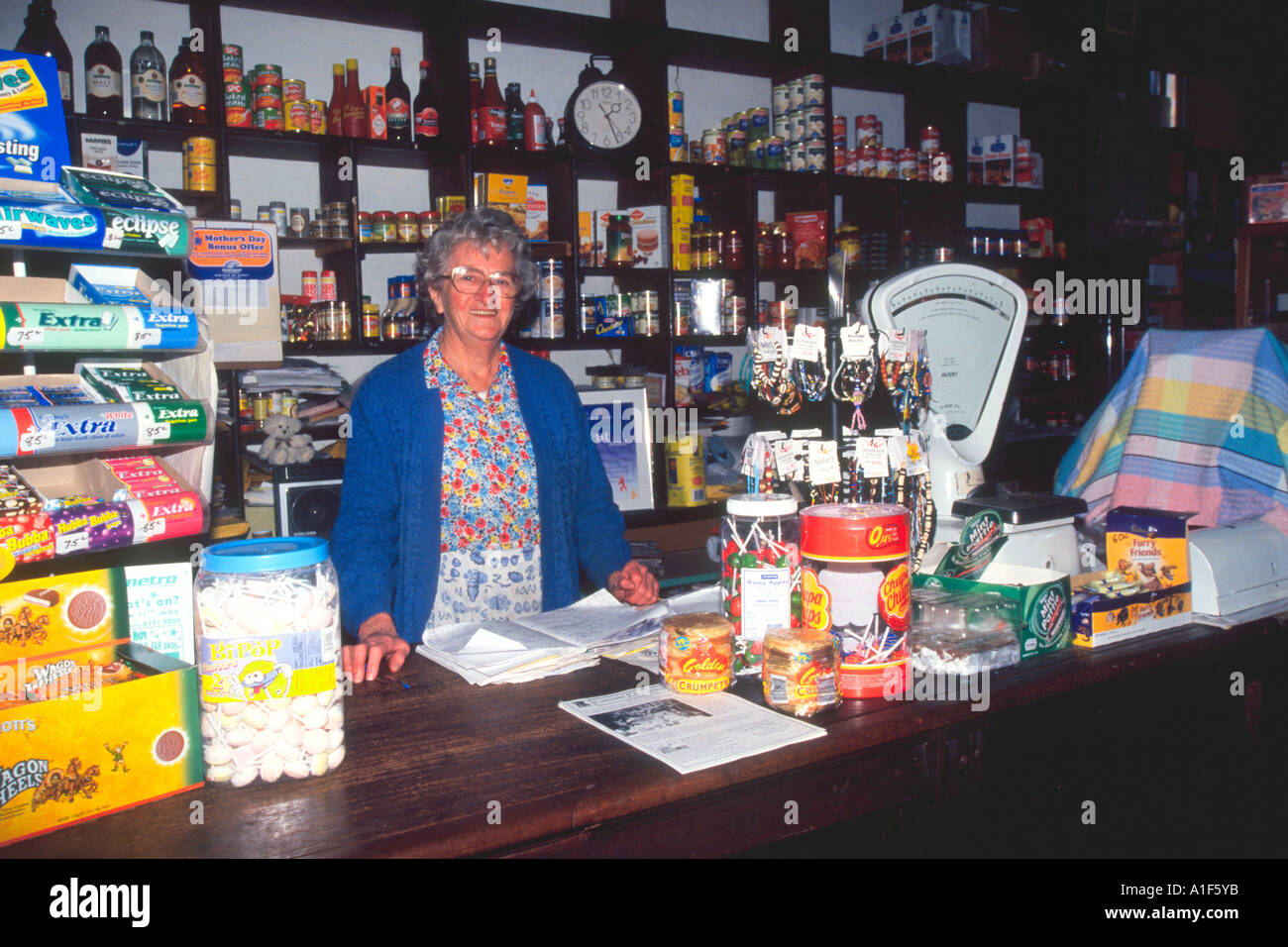 Old fashioned grocery store hi-res stock photography and images - Alamy