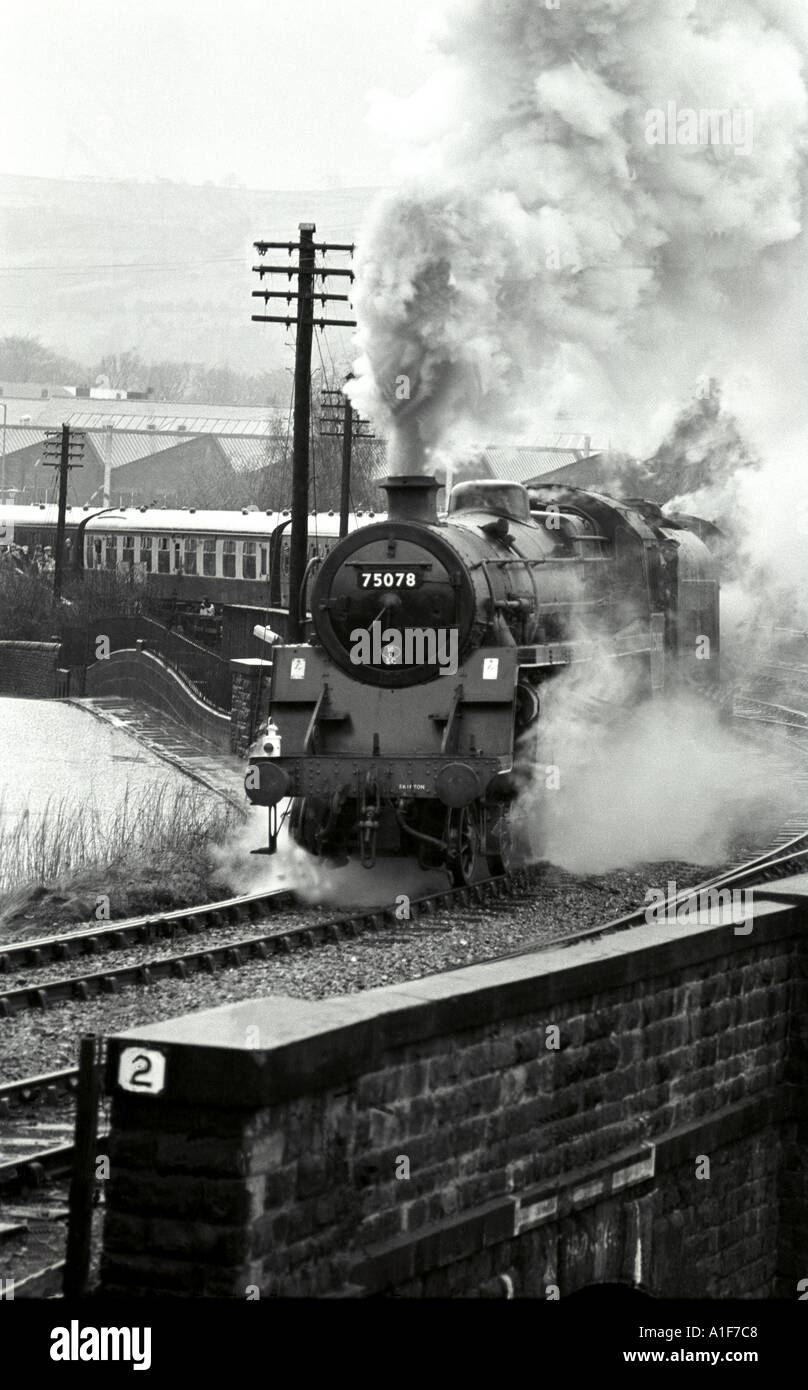 Black steam locomotive pulling train hi-res stock photography and ...