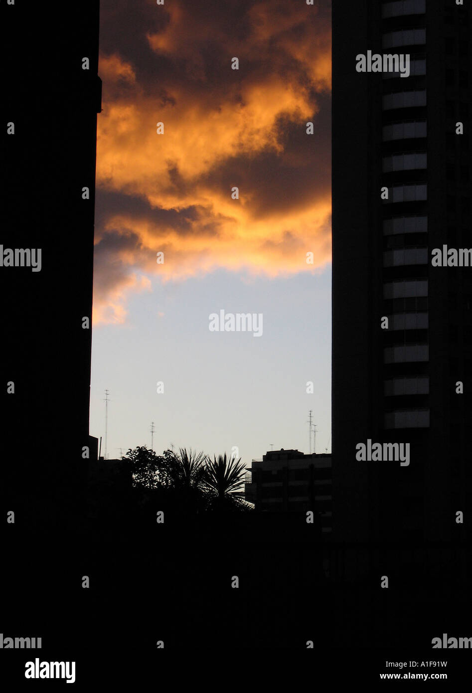 Buenos aires argentina narrow building hi-res stock photography and ...