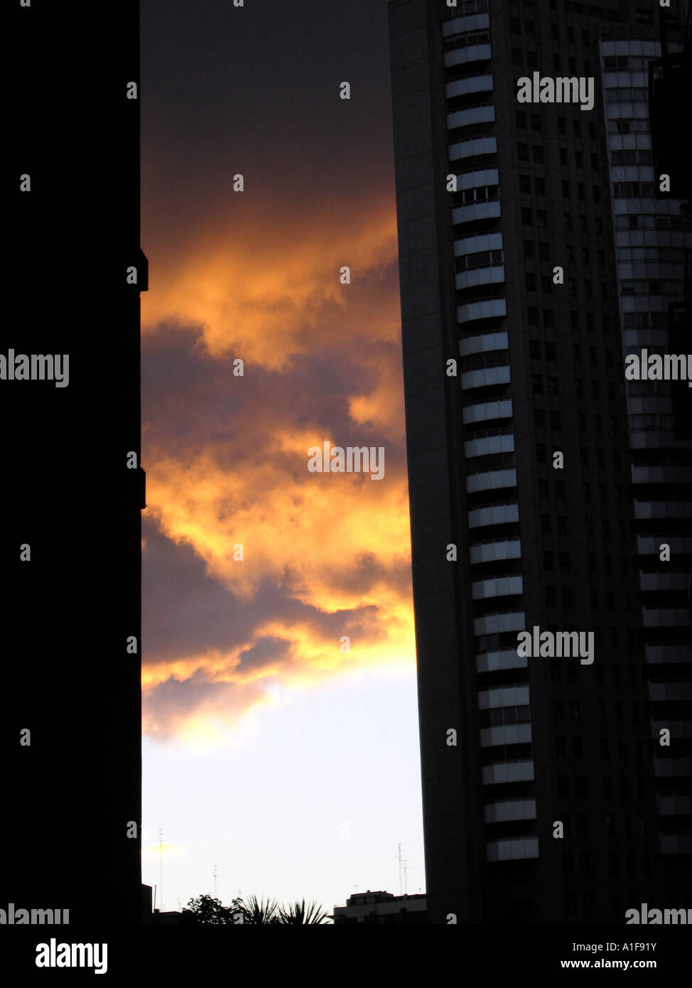 Buenos aires argentina narrow building hi-res stock photography and ...