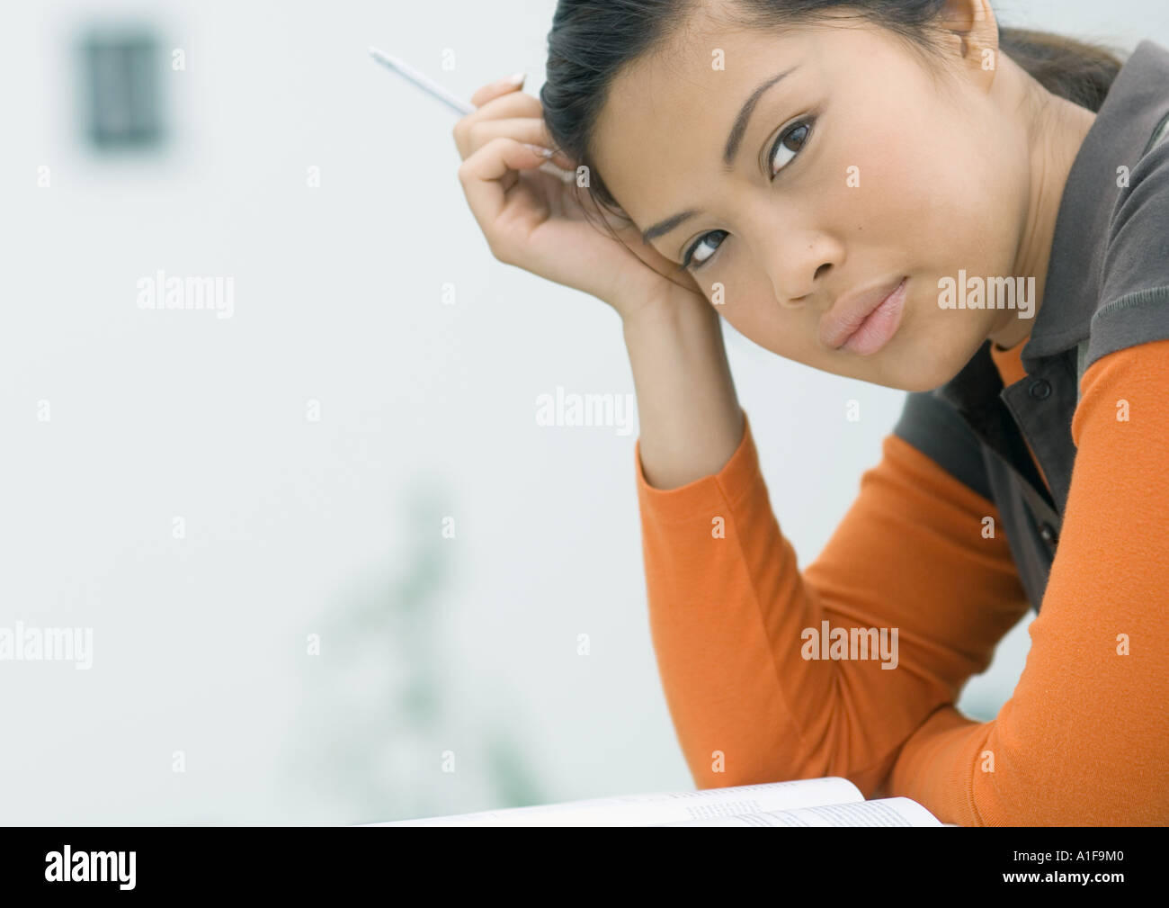 Woman Leaning On Elbow High Resolution Stock Photography and Images - Alamy