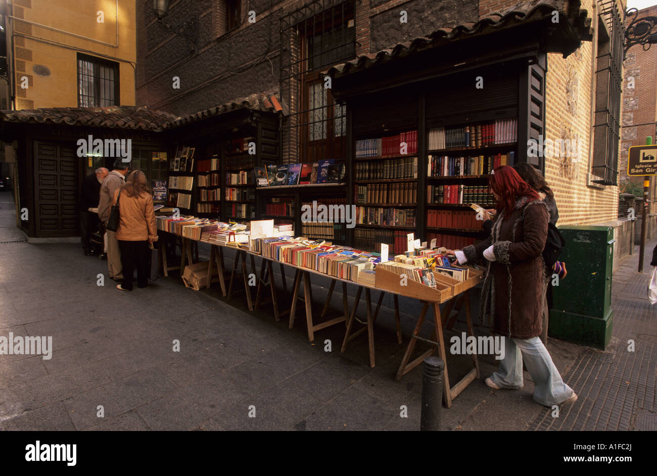 Bookstore exterior spain hi-res stock photography and images - Alamy