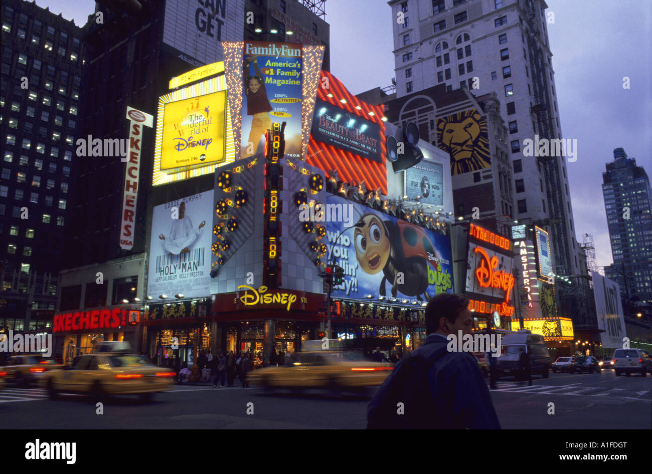 Broadway sign lit up hi-res stock photography and images - Alamy