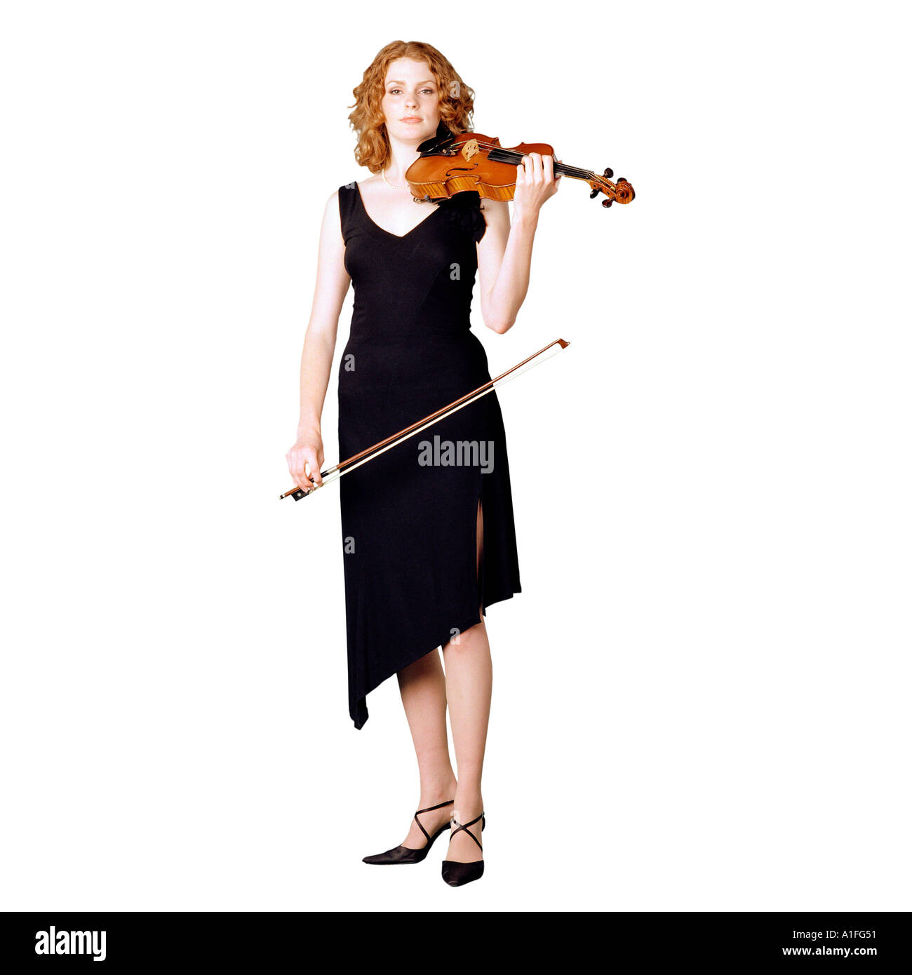 Violinist stands hi-res stock photography and images - Alamy