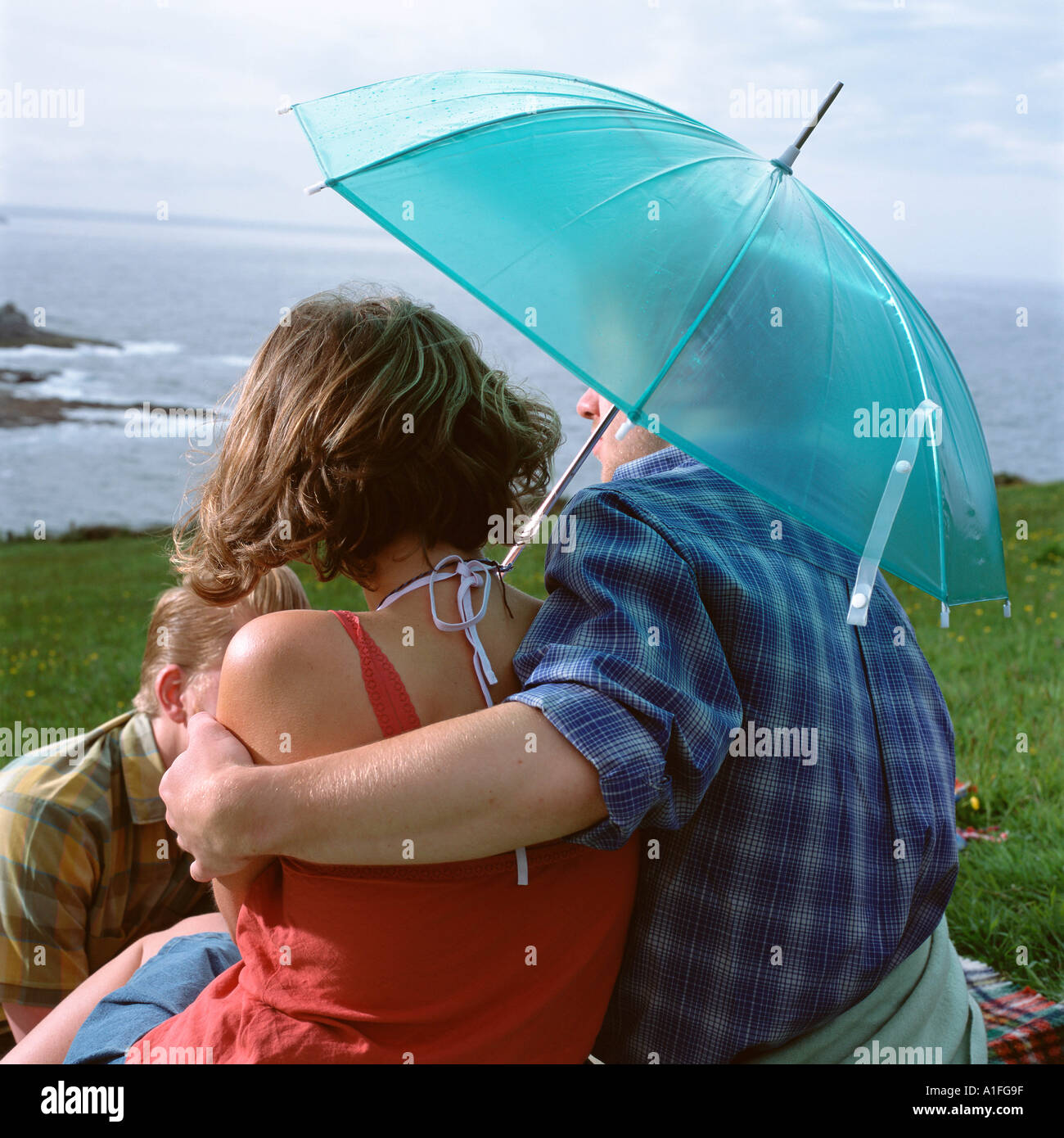 Keeping warm outdoors hi-res stock photography and images - Alamy