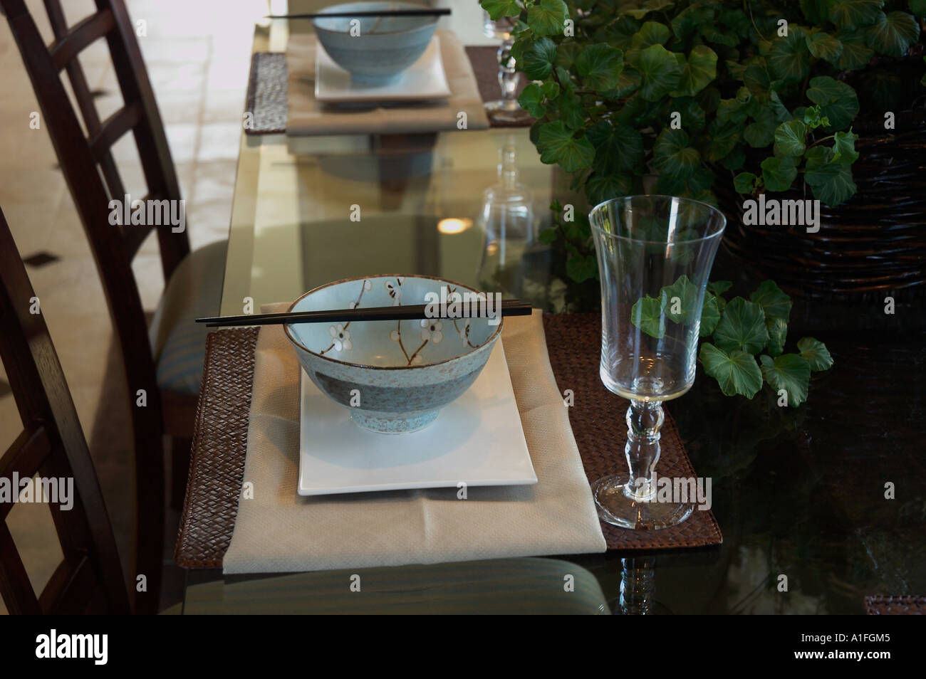 home table setting Stock Photo - Alamy