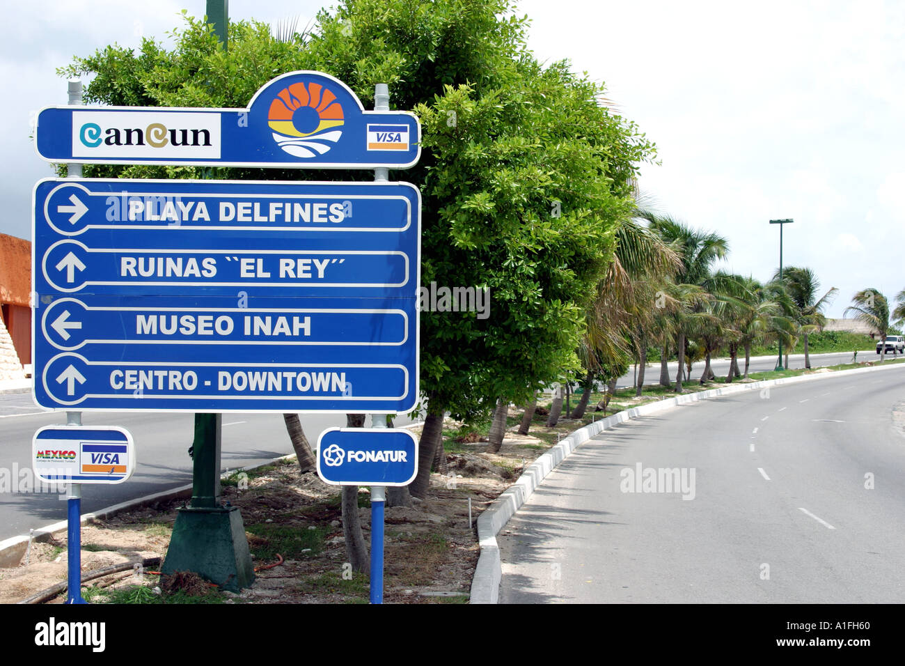 Street sign in Cancun Mexico Stock Photo - Alamy
