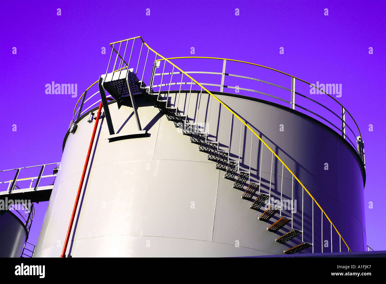 Bp storage tank hi-res stock photography and images - Alamy