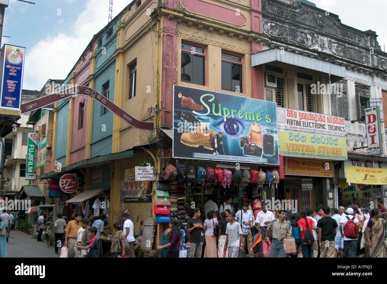 Shops and busy streets. Kandy, Sri Lanka Stock Photo - Alamy