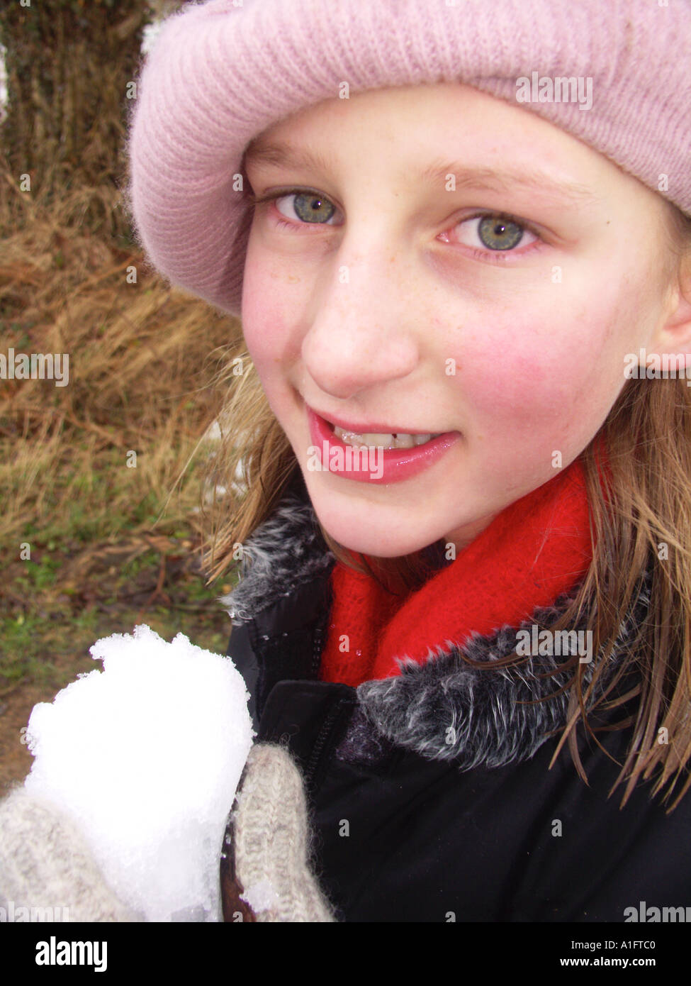 Pink beret hi-res stock photography and images - Alamy