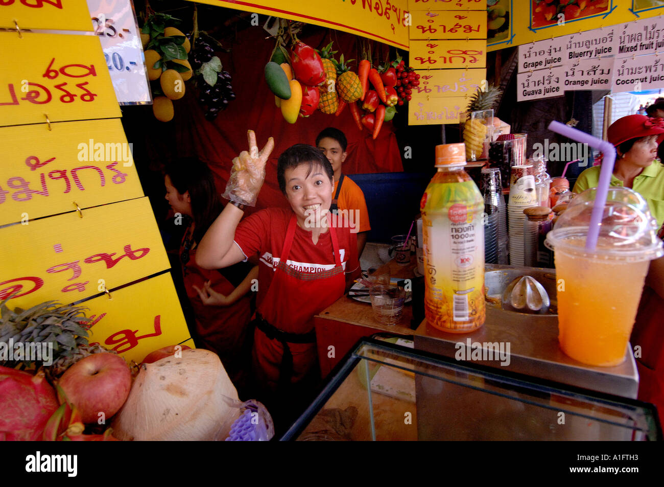 Fresh fruit drink stall Chatuchak weekend market Bangkok Thailand Stock ...