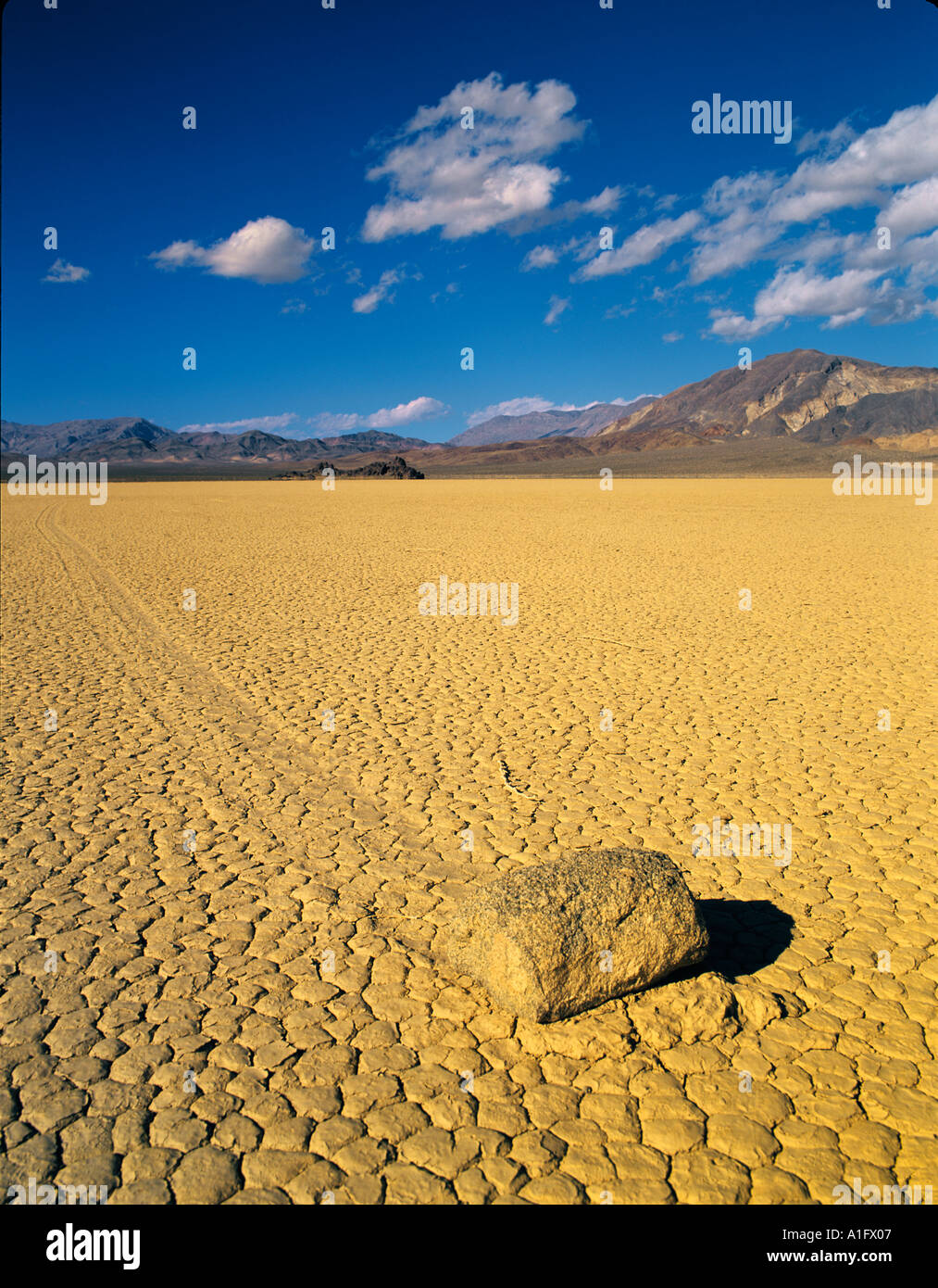 Race track death valley national hi-res stock photography and images ...