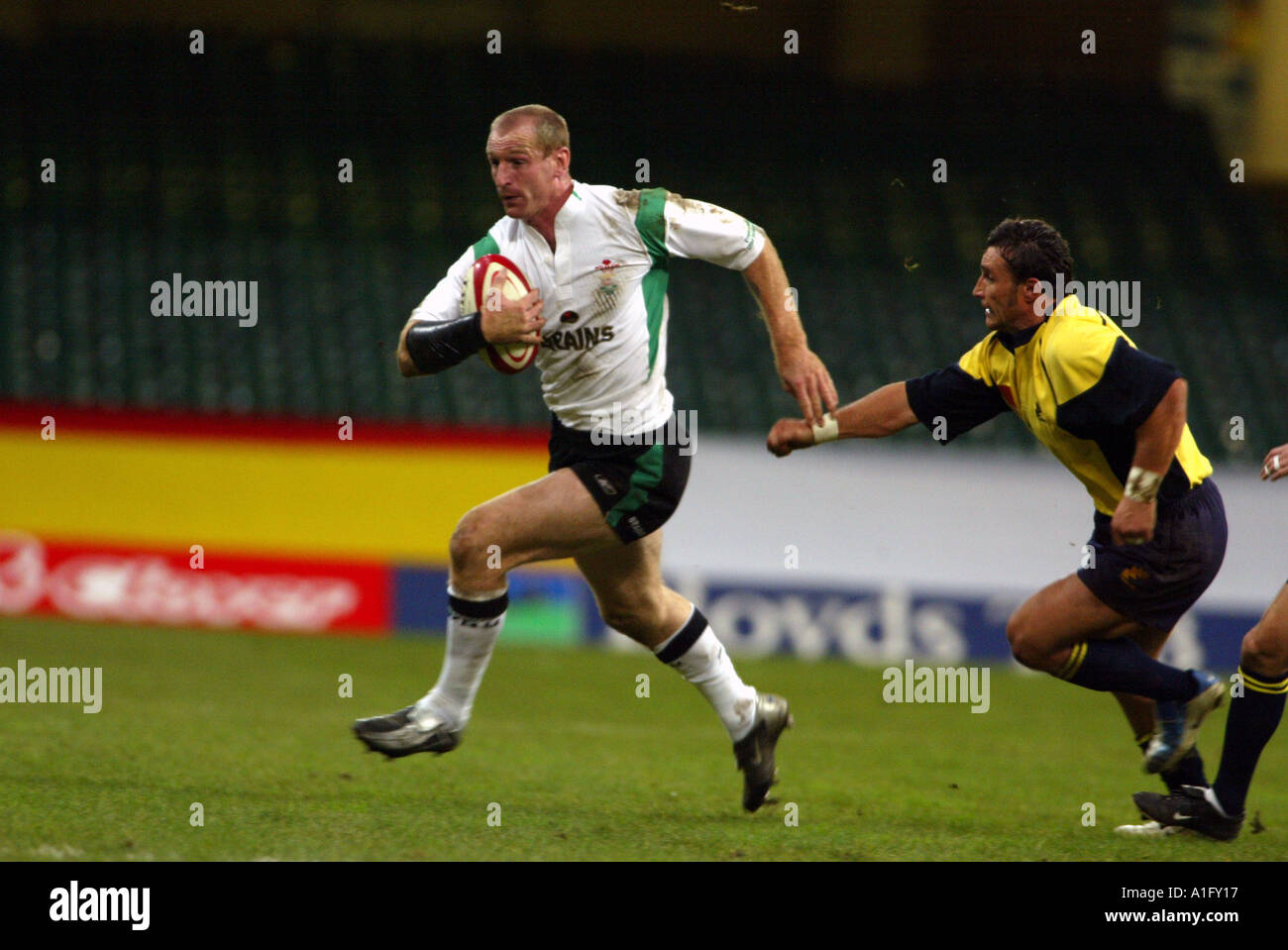 Gareth thomas wales hi-res stock photography and images - Alamy
