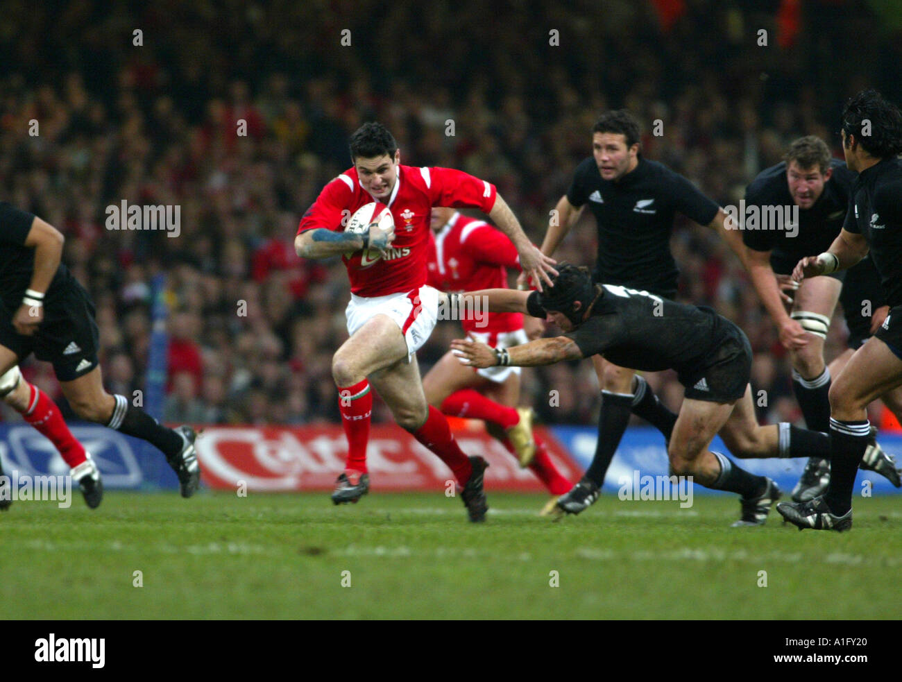 Stephen jones wales rugby hi-res stock photography and images - Alamy