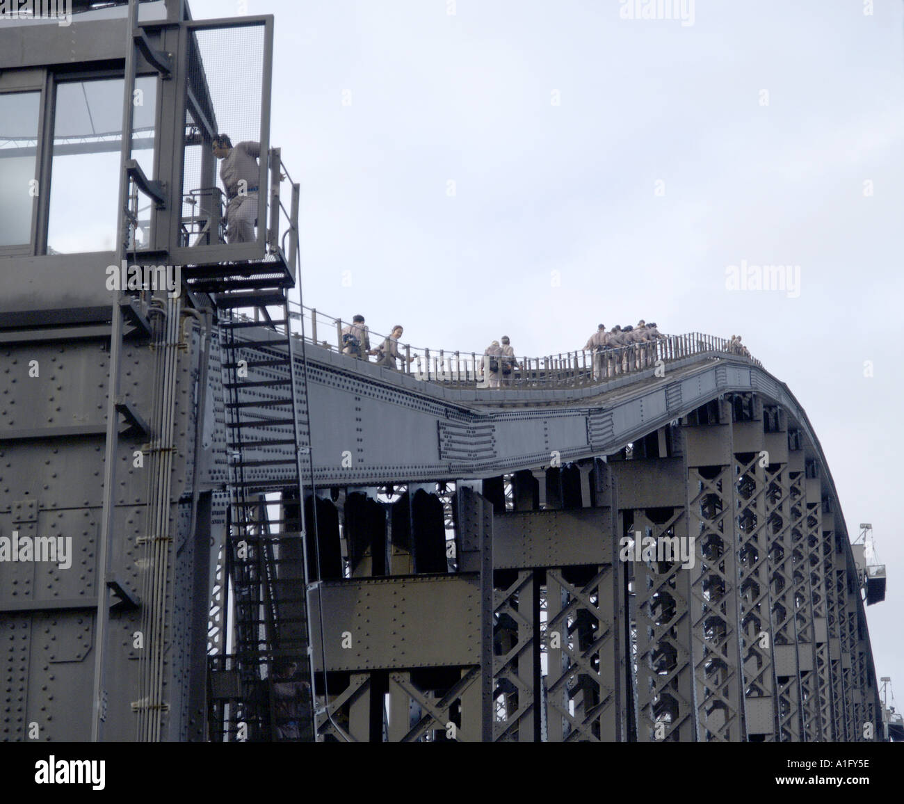 CLMBERS BEGIN THE ASCENT OF THE SYDNEY HARBOUR BRIDGE WALK SYDNEY NEW ...