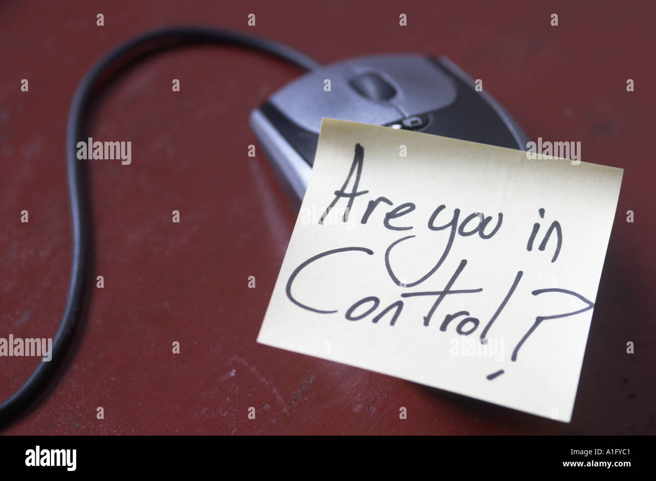 Post it note on computer hi-res stock photography and images - Alamy