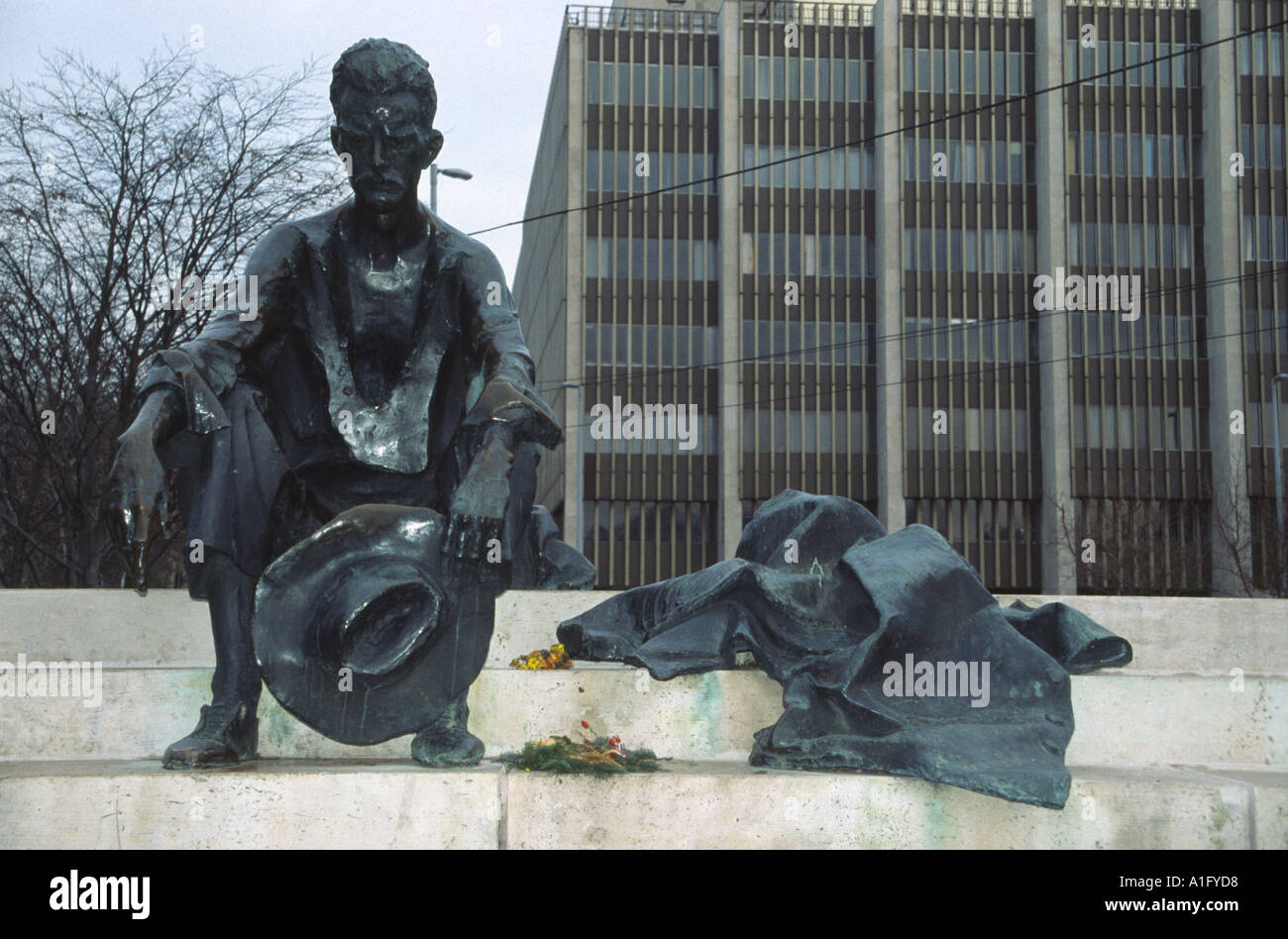 Sad Sculpture High Resolution Stock Photography and Images - Alamy