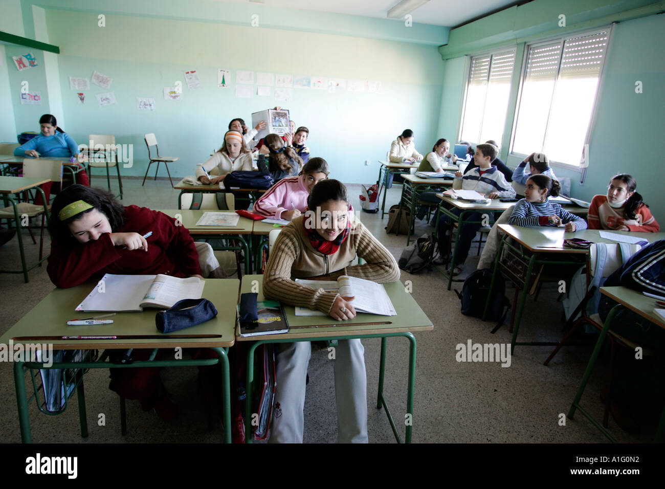 School classroom children spain hi-res stock photography and images - Alamy