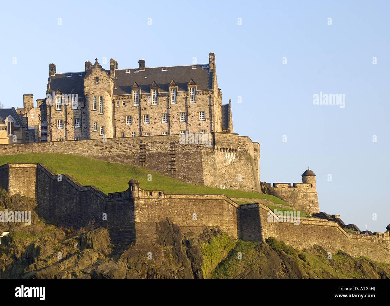 Edinburgh buildings and structures hi-res stock photography and images ...