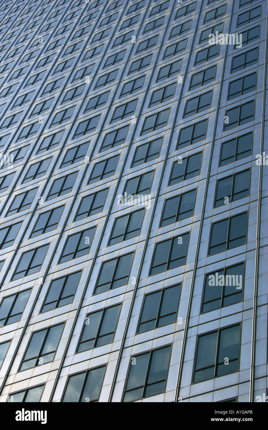 Hsbc office tower with glass facade hi-res stock photography and images - Alamy
