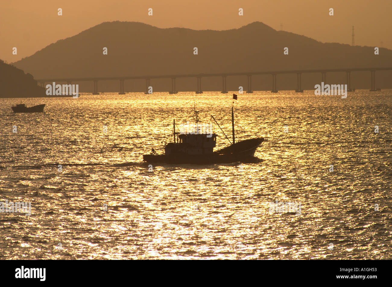 the buddhist retreat island putuoshan china Putuoshan is the earthly ...
