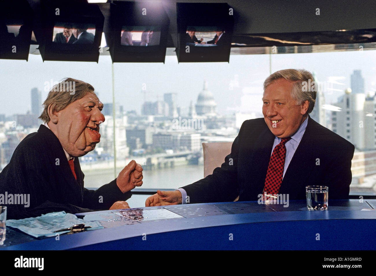 Roy Hattersley meets his Spitting Image puppet PER0109 Stock Photo - Alamy