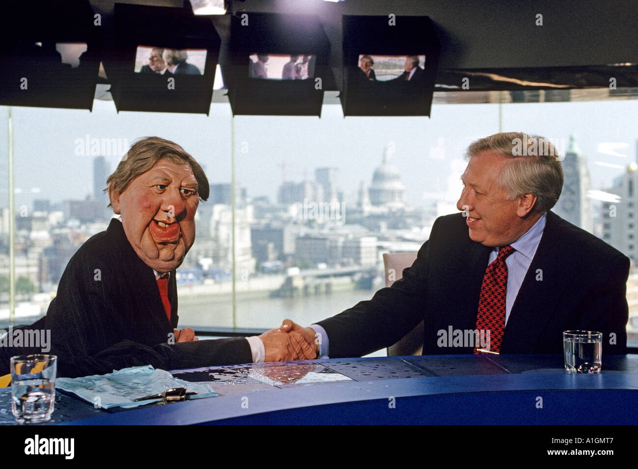 Roy Hattersley meets his Spitting Image puppet PER0111 Stock Photo - Alamy