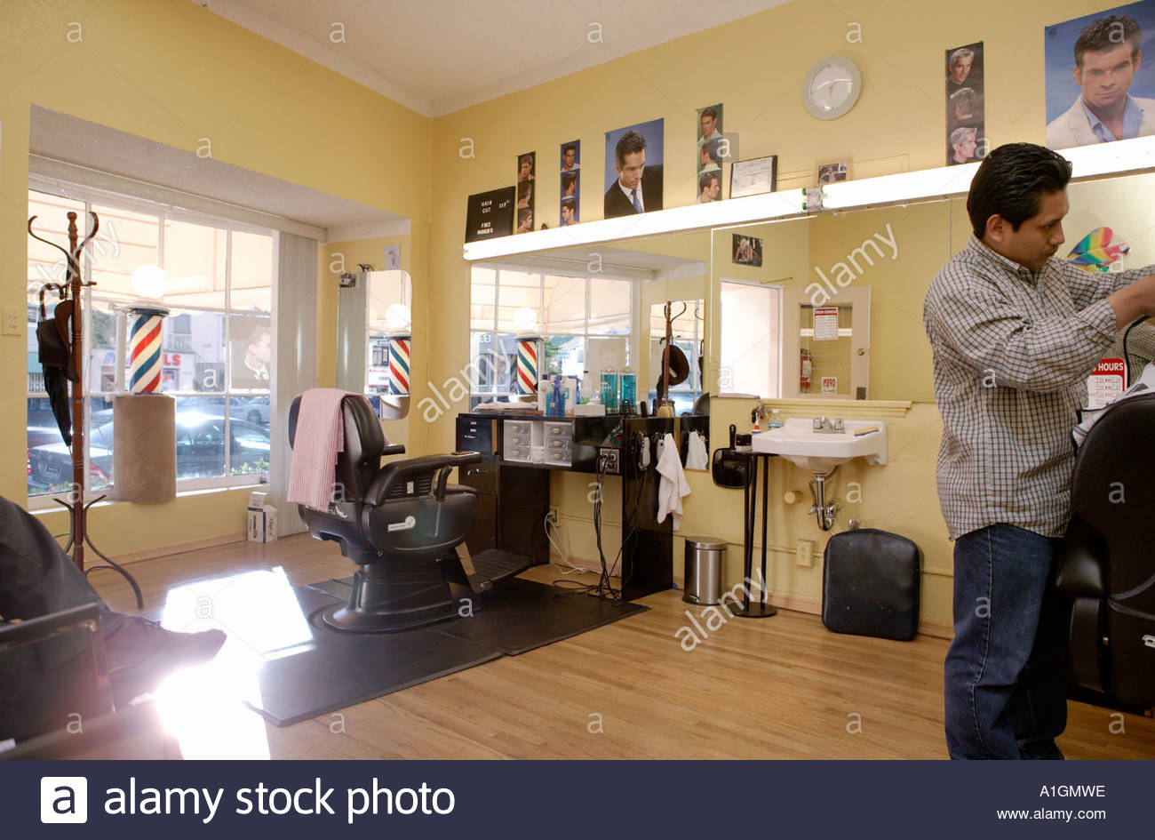 Mexican Barber Shop Stock Photos & Mexican Barber Shop Stock Images - Alamy