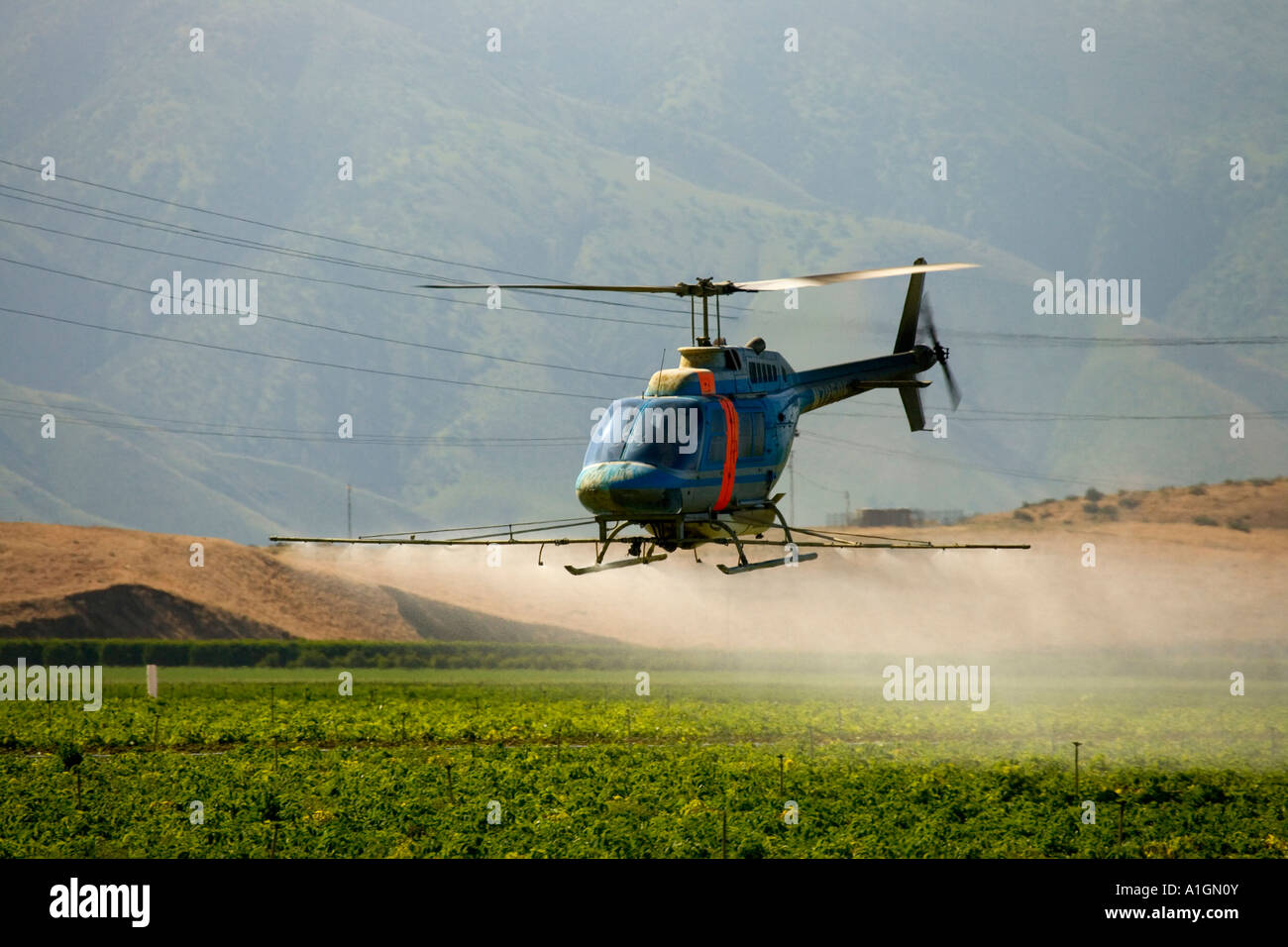 Helicopter aircraft spraying hi-res stock photography and images - Alamy