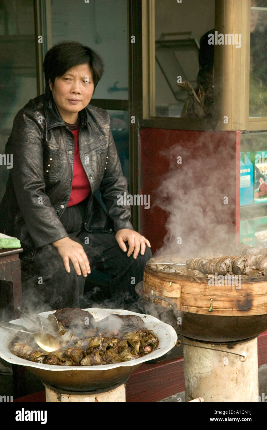 Food vendor, Ancient Water Village, Xitang, China Stock Photo - Alamy