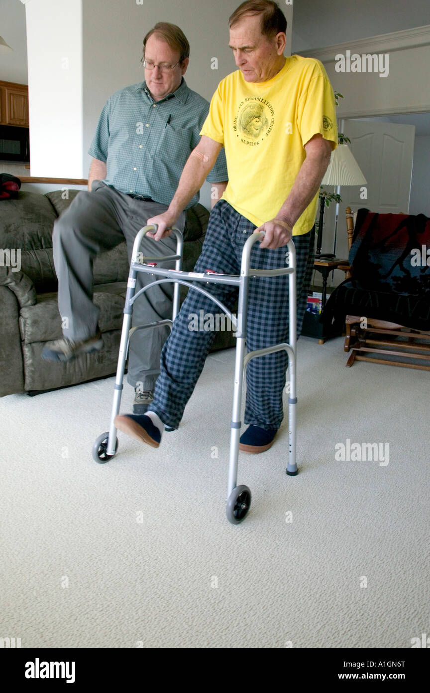 Surgeon performing hip replacement hi-res stock photography and images ...