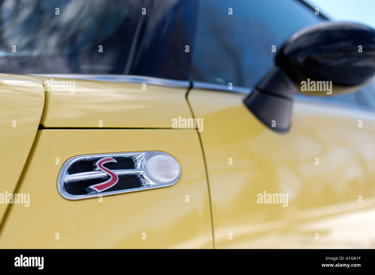 2005 mini cooper hi-res stock photography and images - Alamy