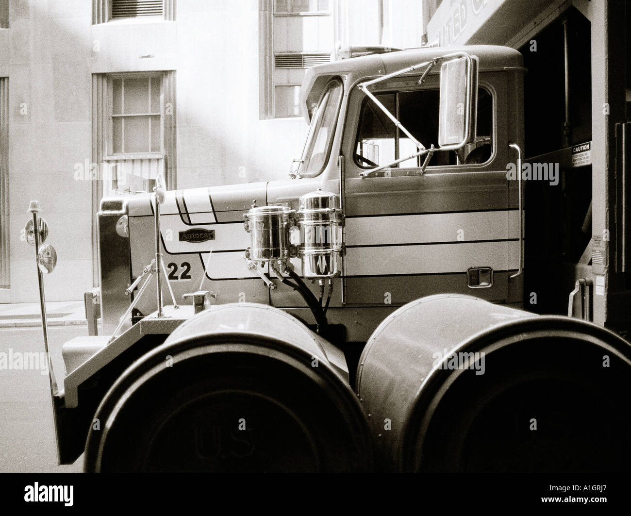 American truck juggernaut lorry lorries hi-res stock photography and ...