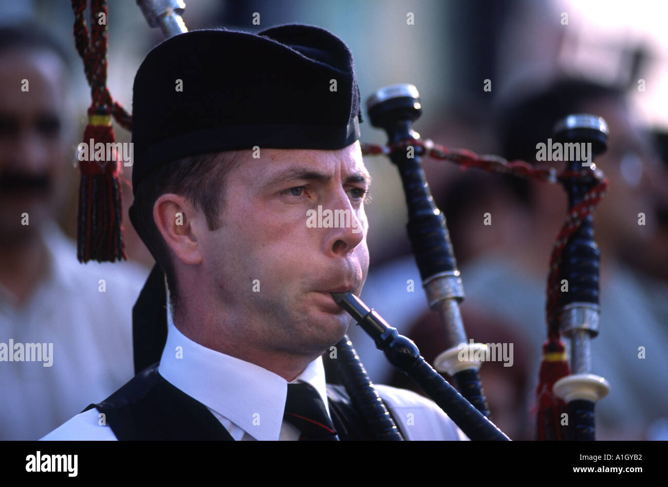 Scottish Bag piper Stock Photo - Alamy