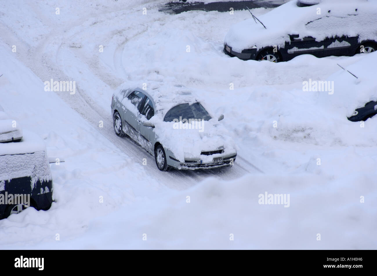 Ski driving car hi-res stock photography and images - Alamy