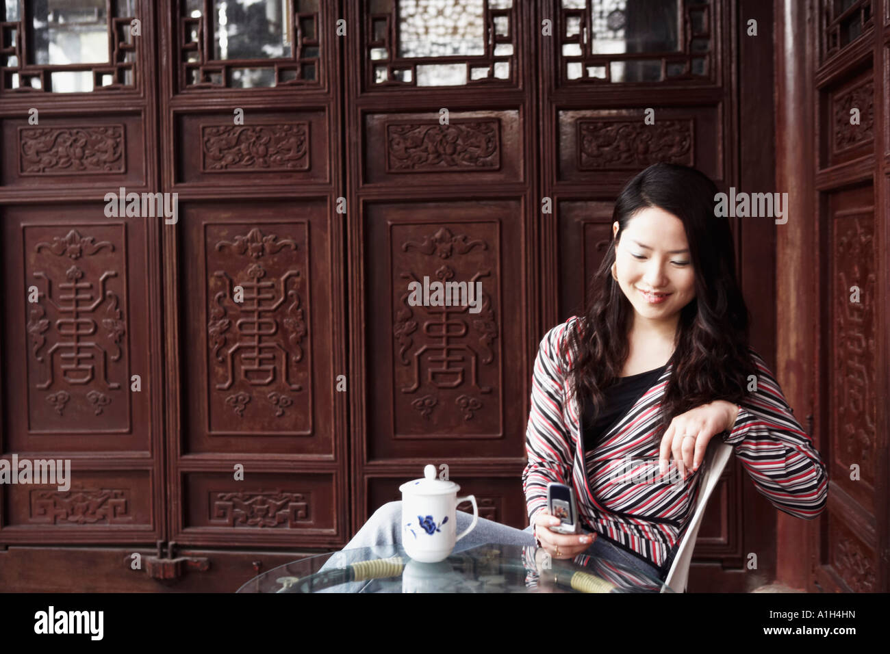 Woman operating phone table hi-res stock photography and images - Alamy