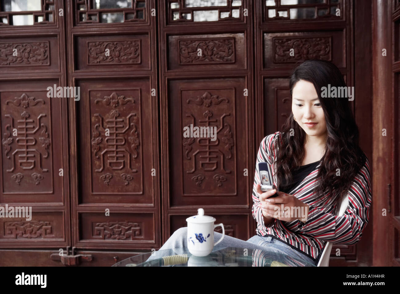 Woman operating phone table hi-res stock photography and images - Alamy