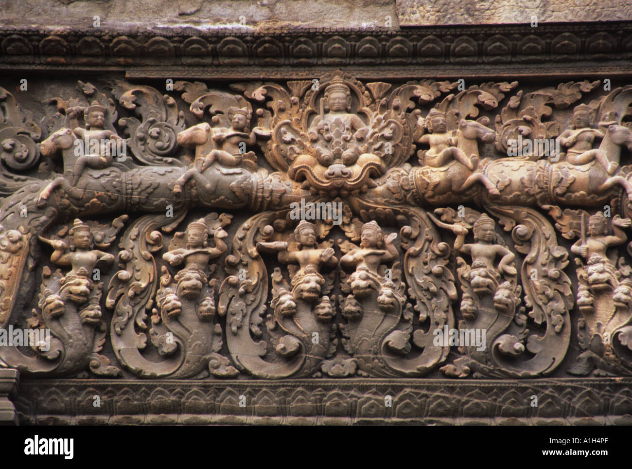 lintel of SE sanctuary Preah Ko Temple Cambodia Asia Stock Photo - Alamy