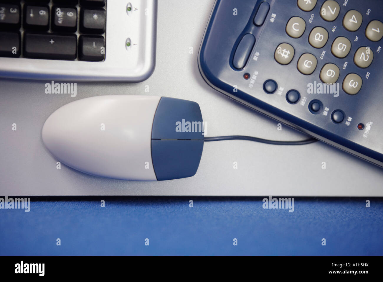 Push button telephones hi-res stock photography and images - Alamy