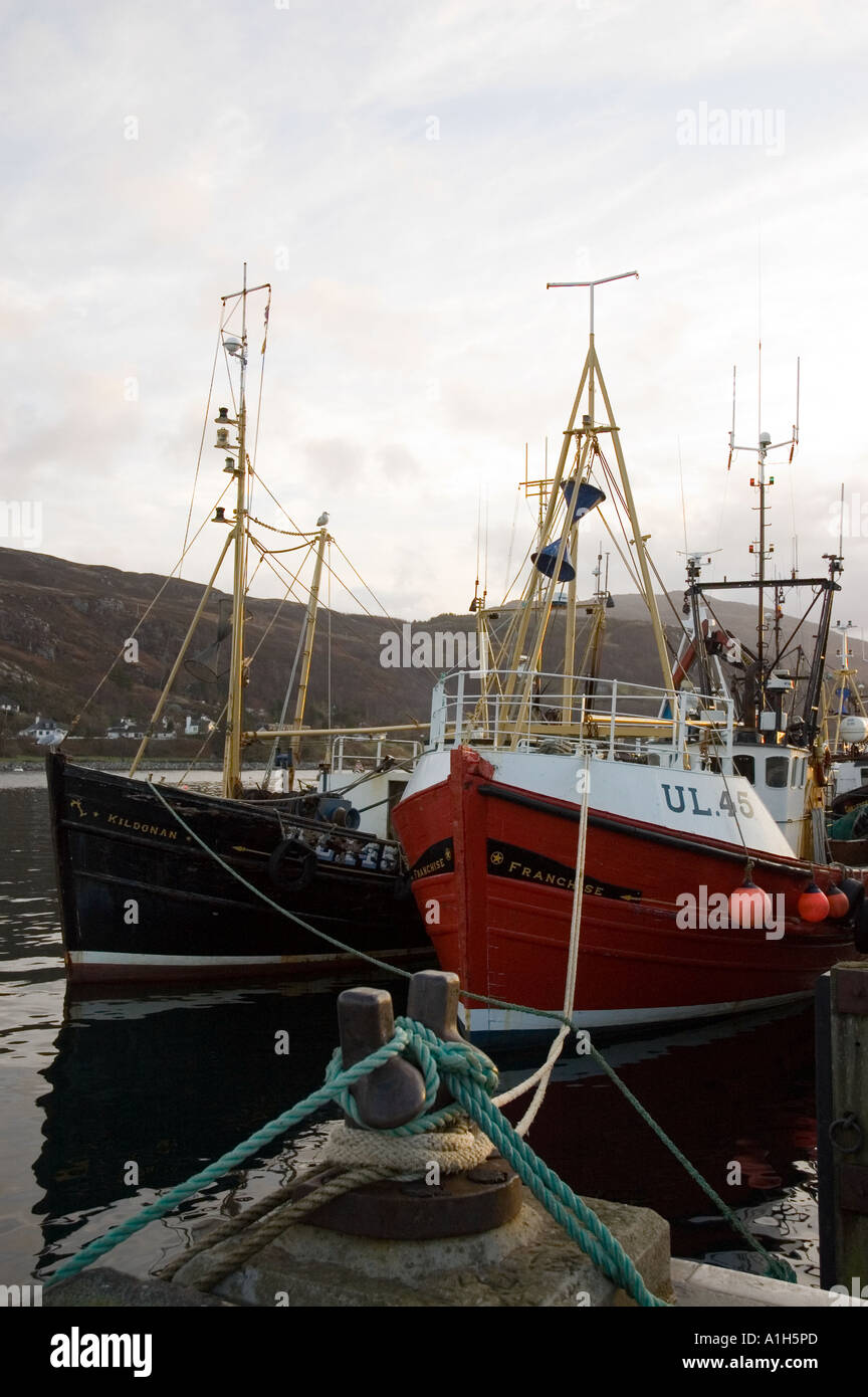Fishing boat pier ullapool harbour sea hi-res stock photography and ...