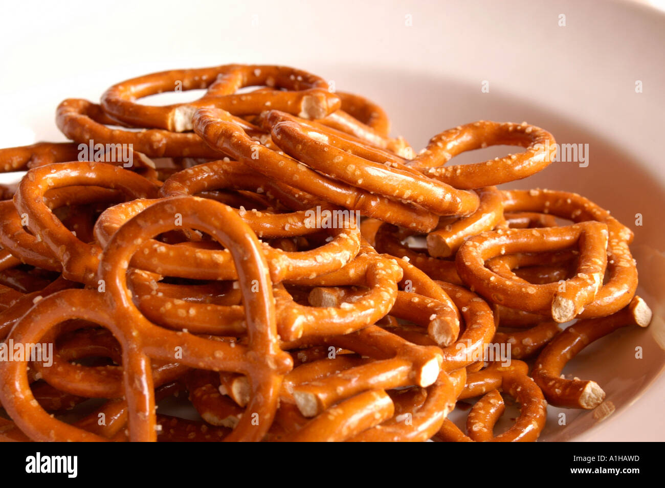 Pretzel shapes hi-res stock photography and images - Alamy