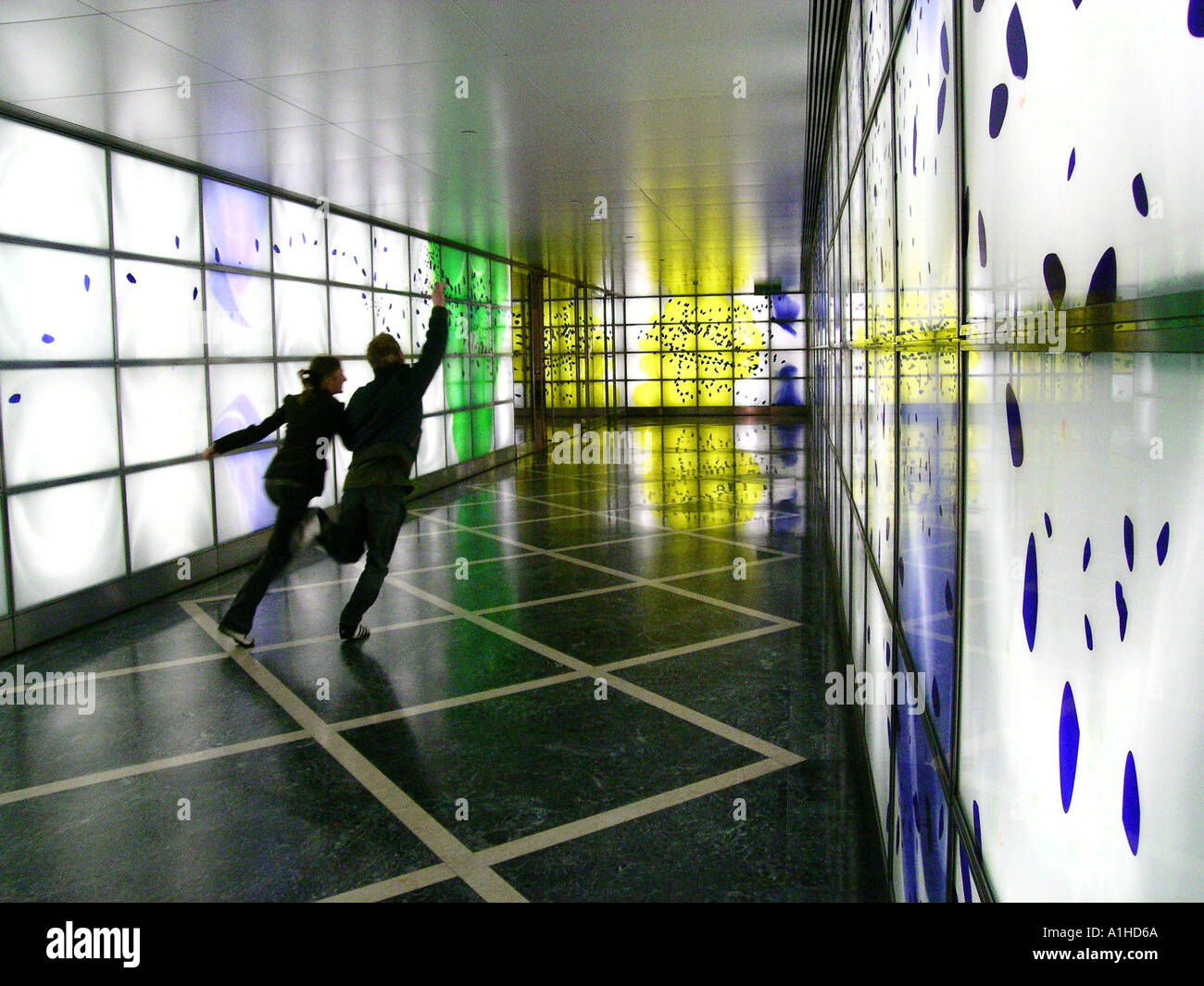 Tunnel running silhouette hi-res stock photography and images - Alamy