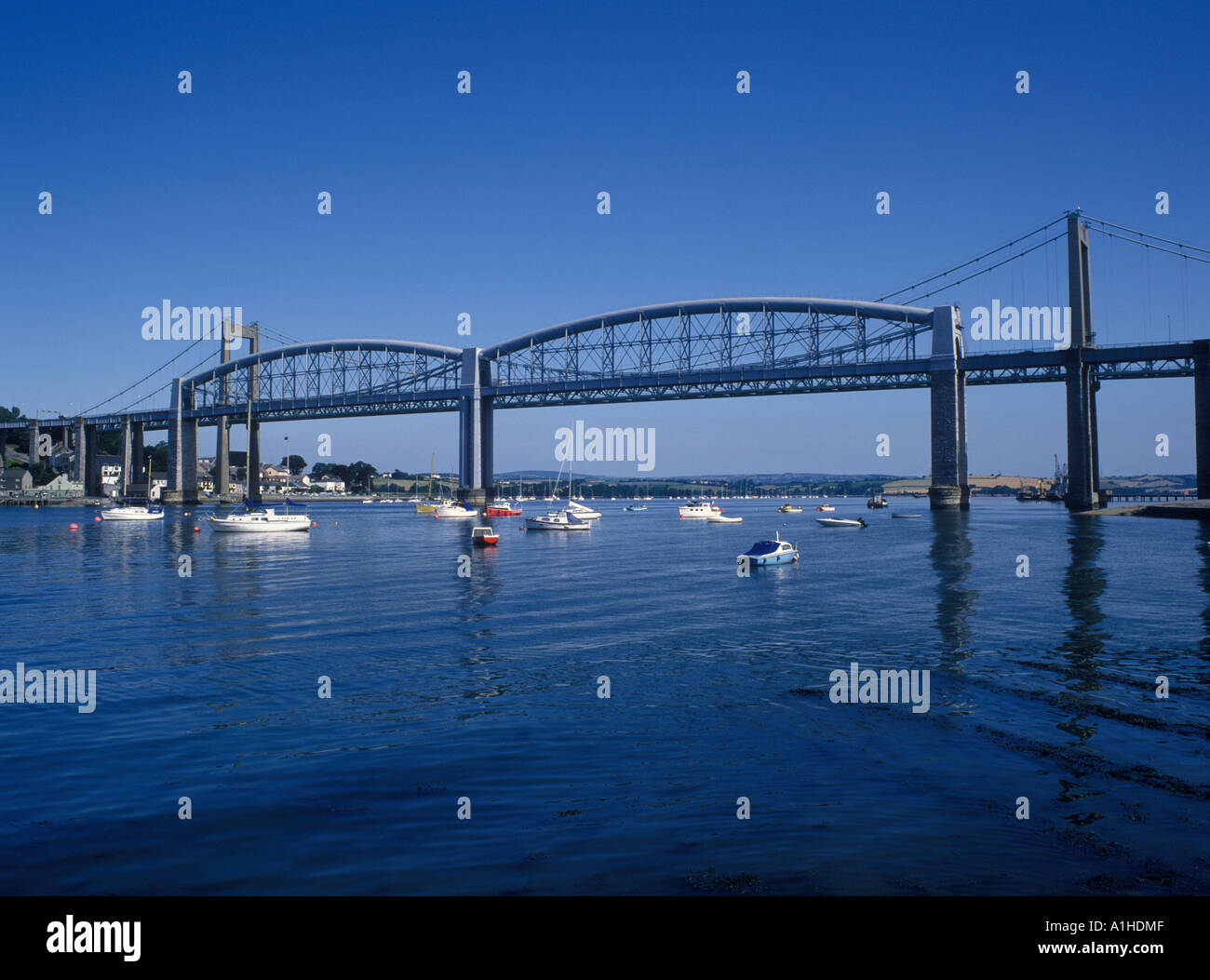 Rail bridges hi-res stock photography and images - Alamy