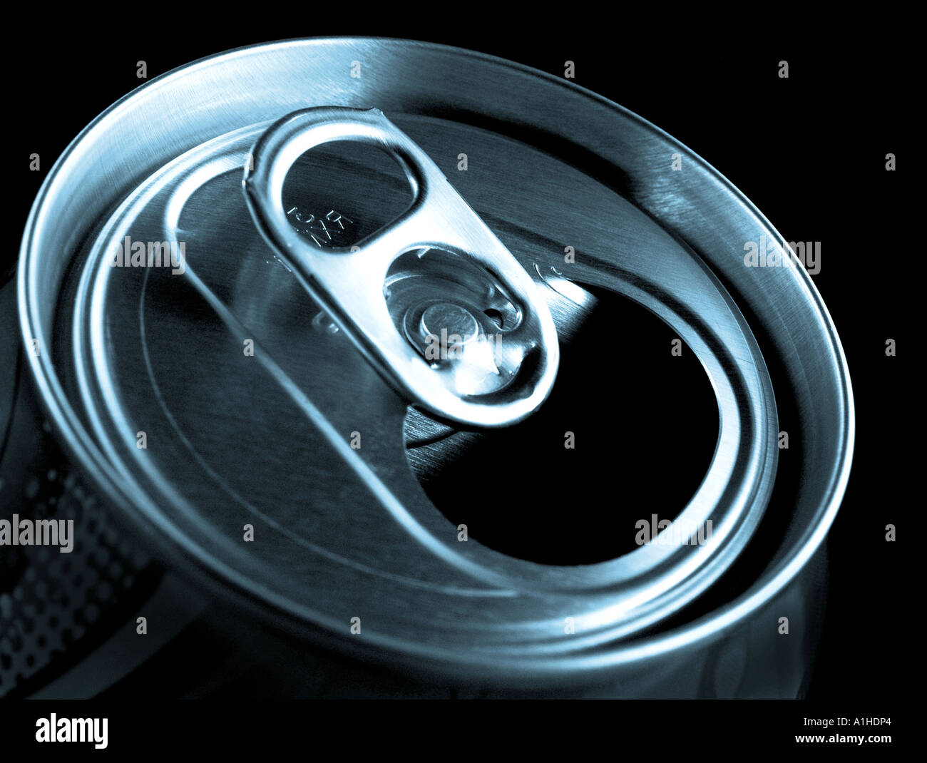 Fizzy drink can shake and open hi-res stock photography and images - Alamy