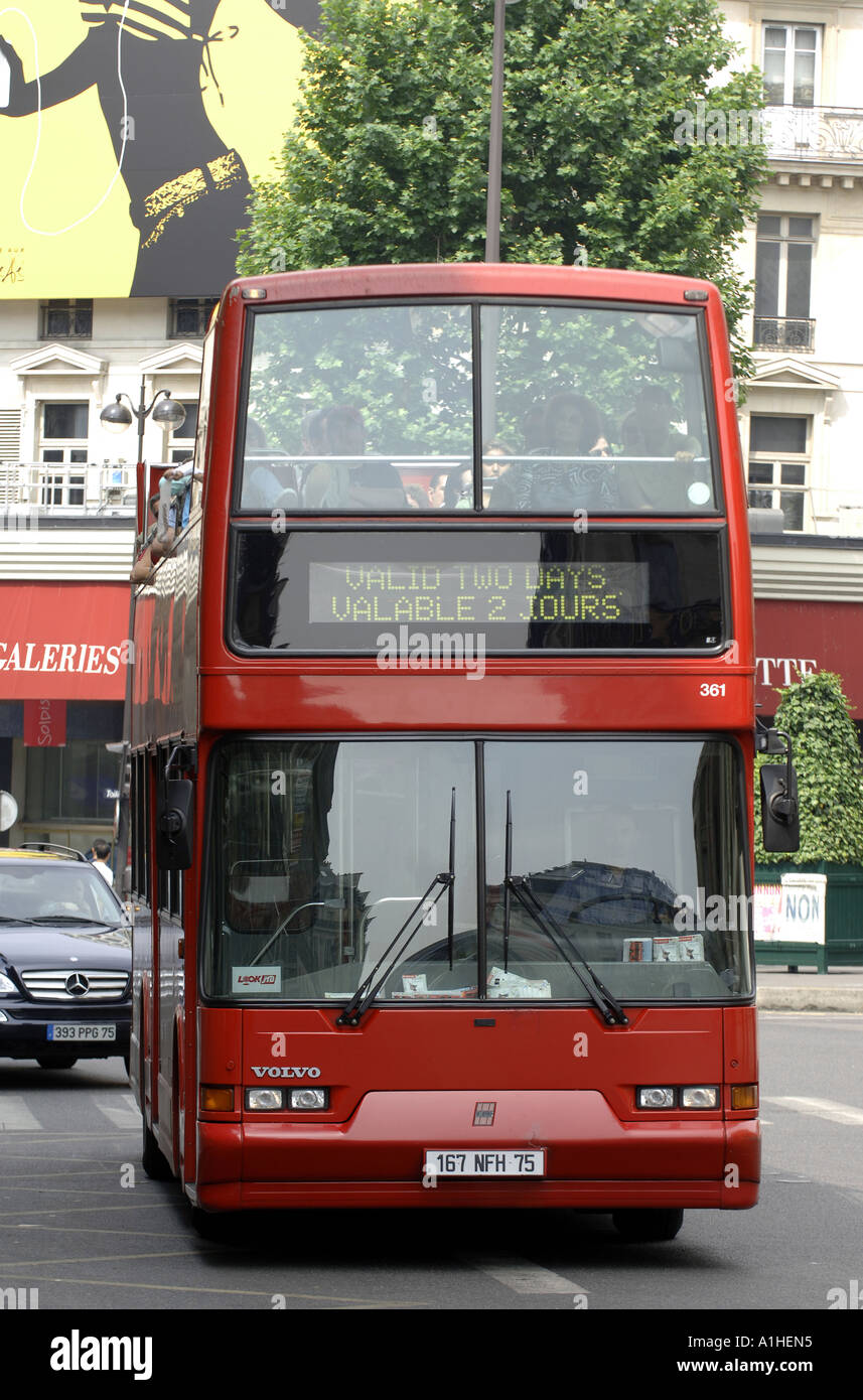 red bus stop paris place tour guidesightseeing france french parisien ...