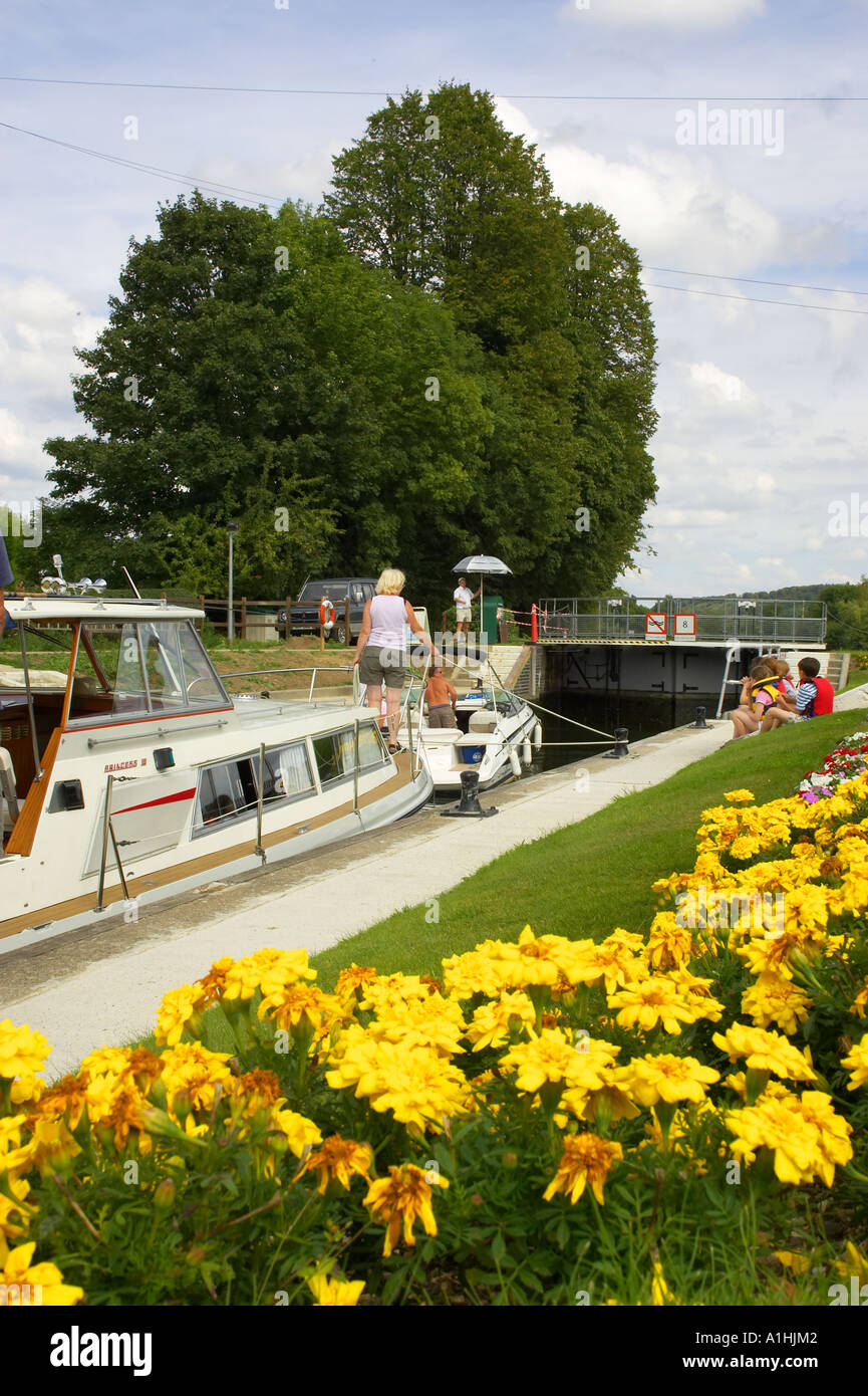 boating on the thames england uk Stock Photo - Alamy