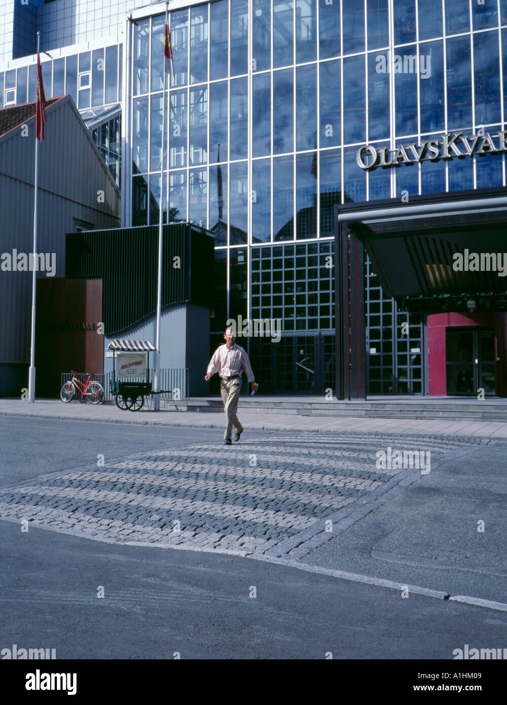 Raised pedestrian crossing hi-res stock photography and images - Alamy